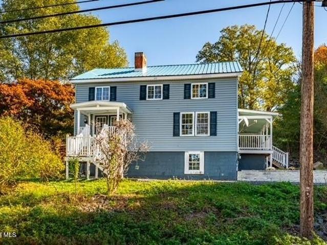 924 River Rd, Schodack Landing, NY 12156