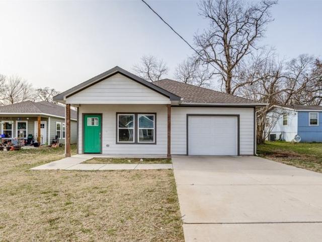 924 W Collins St, Denison, TX 75020