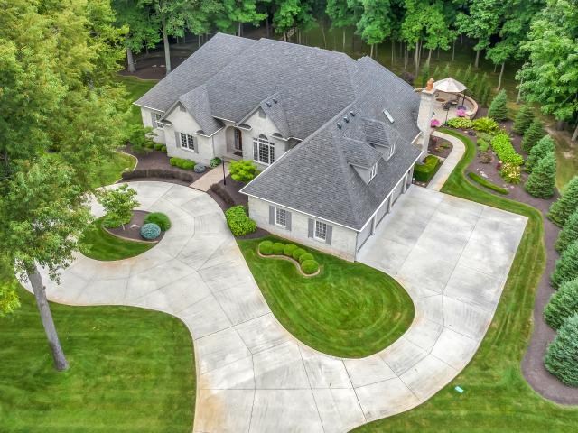 924 Woodcrest Way