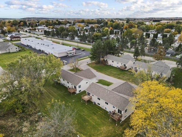 924 Waters Edge Ct, Marshall, WI 53559