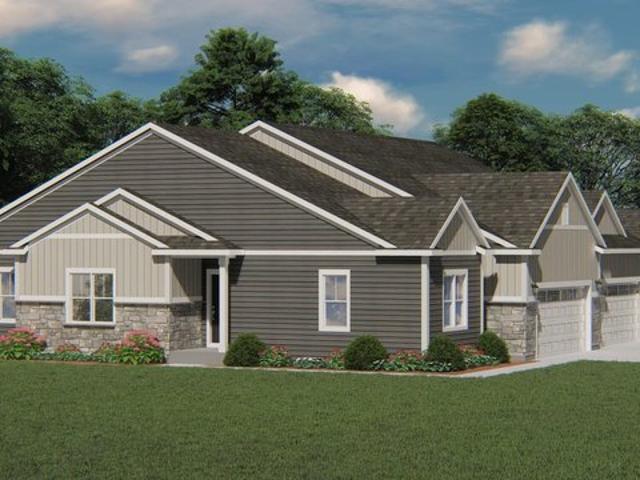 924 Wallace Unit Bldg 15 Loop Unit 29, Oconomowoc, WI 53066