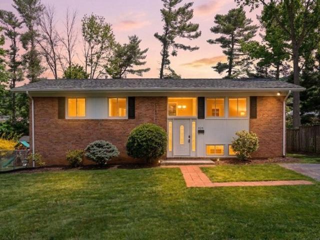 924 Washington Ave, Waynesboro, VA 22980