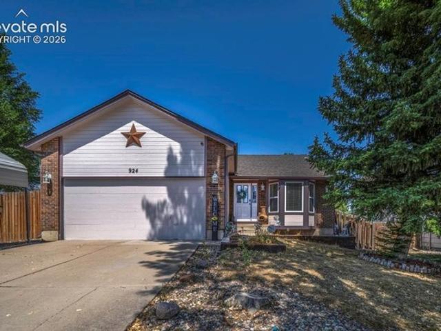 924 White Stone Way, Fountain, CO 80817