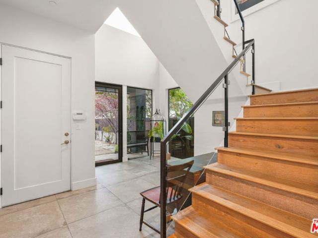924 Vernon Avenue