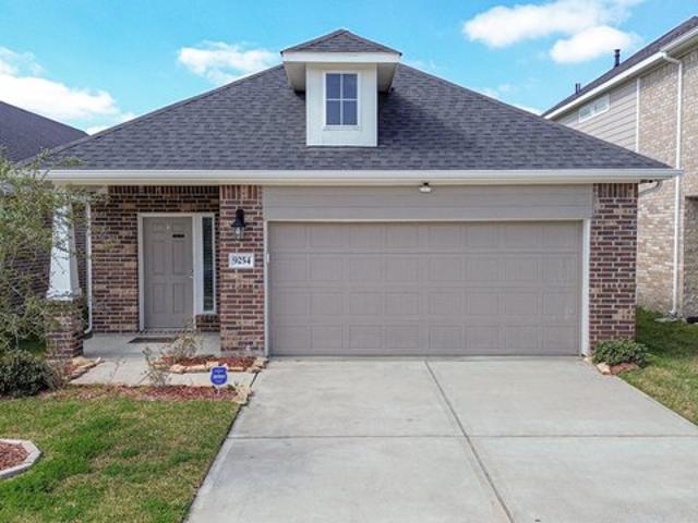 9254 Sea Garden St, Houston, TX 77034