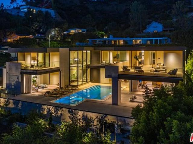 9255 Swallow Dr, Los Angeles, CA 90069