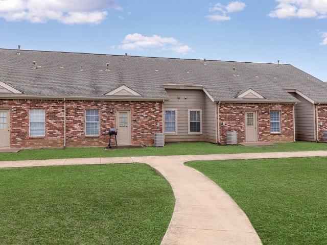 9257 Somerset Rd, 4 beds, 2 full baths