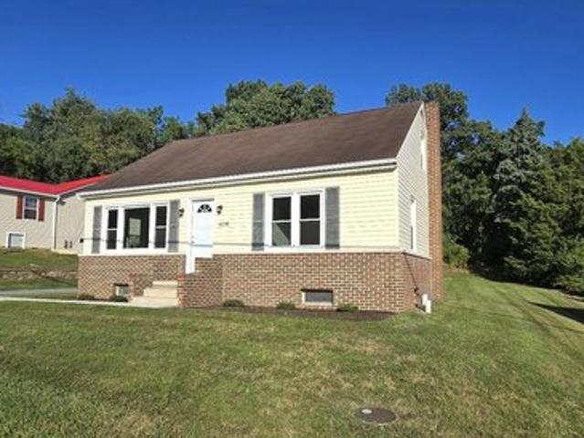 9258 Tomstown Rd, Waynesboro, PA 17268