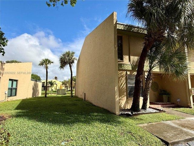 9251 NW 14th Ct Unit 257, Pembroke Pines, FL 33024