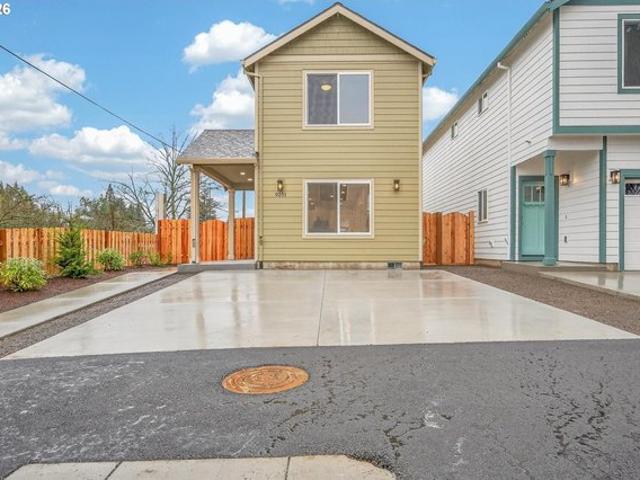 9251 E Burnside St, Portland, OR 97216