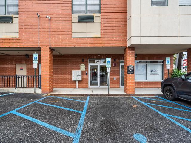 9252 Kennedy Blvd # 204