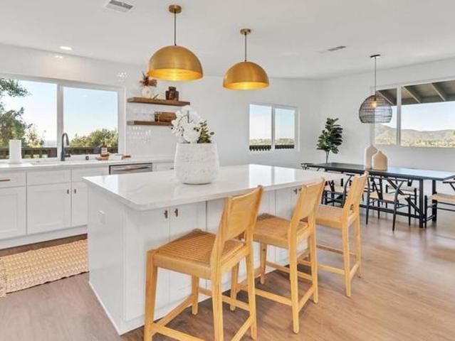 9253 Wister Dr, La Mesa, CA 91941