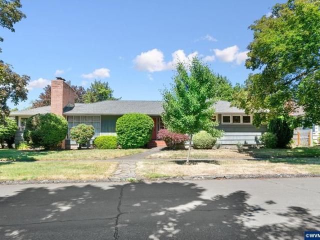 925 15th St NE, Salem, OR 97301