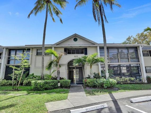 925 199th St NE #206, Miami, FL 33179