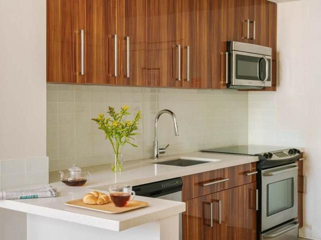 925 Common Street 3 Bedroom Apartment for Rent at 925 Common St #1272331P, New Orleans, LA 70112 Central Business District