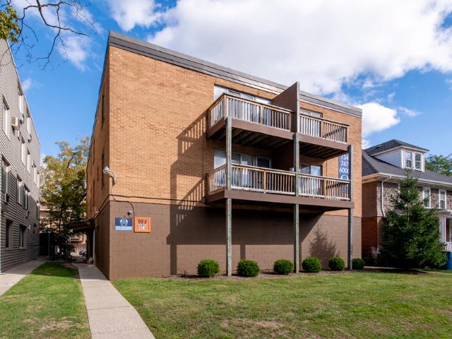 925 Church, 1 bed, 1 full bath