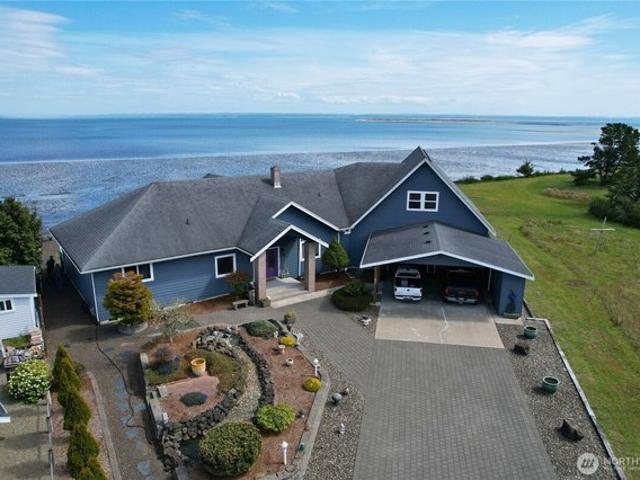 925 Claire Ct SE, Ocean Shores, WA 98569