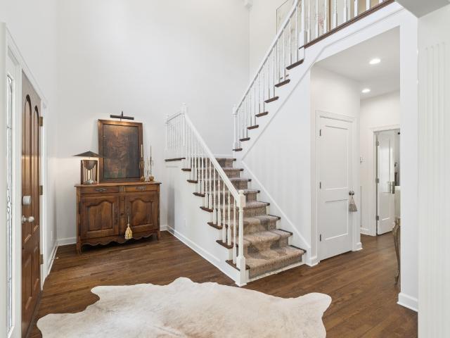 925 Ashford Ct