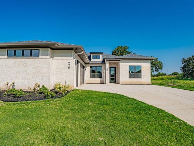 925 Bandon Dune Dr, Burleson, TX 76028 | MLS #21142