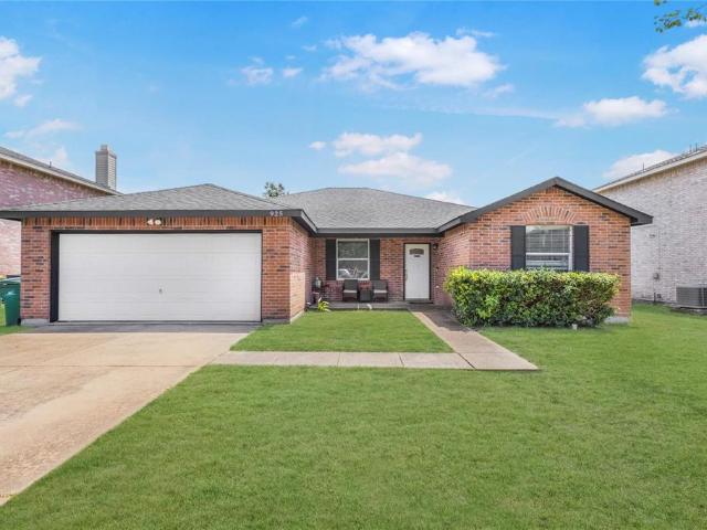 925 Brooks Dr, Cedar Hill, TX 75104 | MLS #21235