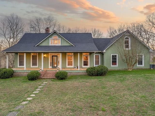 925 Bumpas Rd, Lawrenceburg, TN 38464