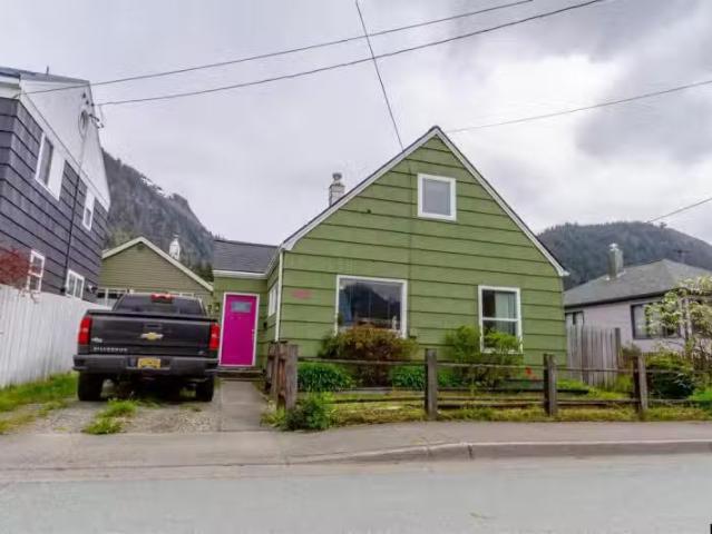 925 D ST, JUNEAU, AK 99801 Single Family Residence For Sale M.
