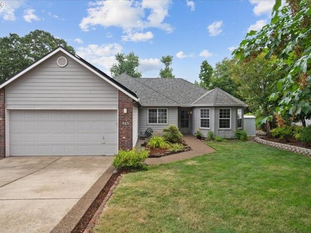 925 Donna Lynn Way, Gladstone, OR 97027