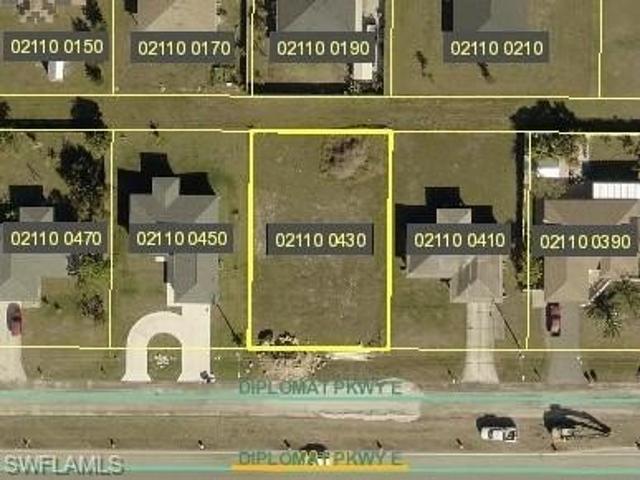 925 Diplomat Pkwy E, Cape Coral, FL 33909