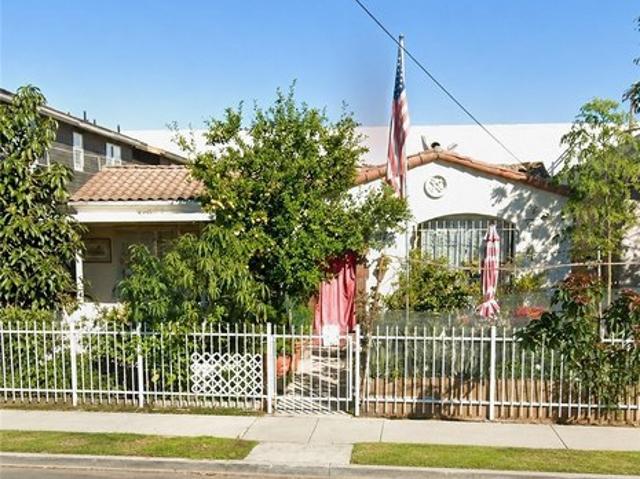 925 E 32nd St, Los Angeles, CA 90011