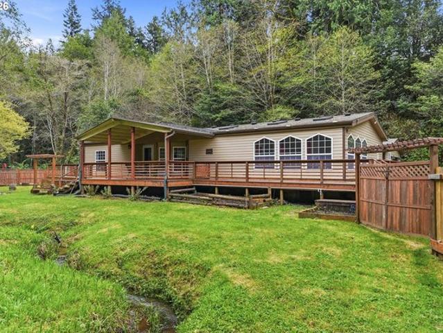 925 E 3rd St, Coquille, OR 97423