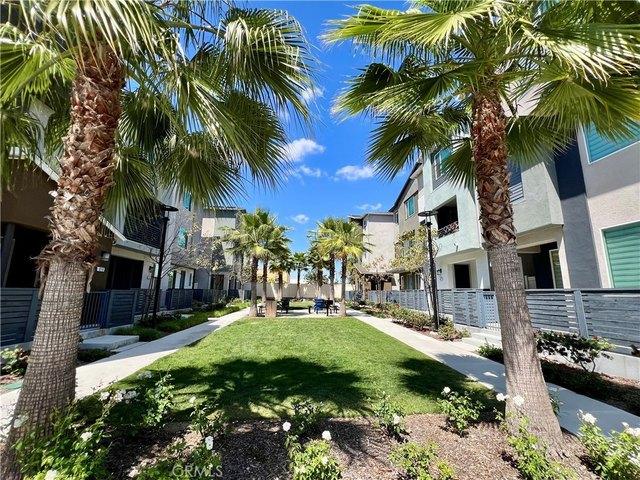 925 E 3rd St, Santa Ana, CA 92701