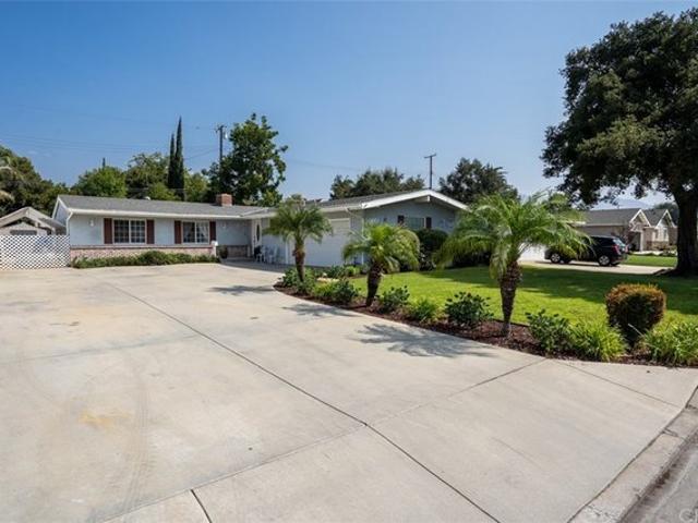 925 E Walnut Ave, Glendora, CA 91741