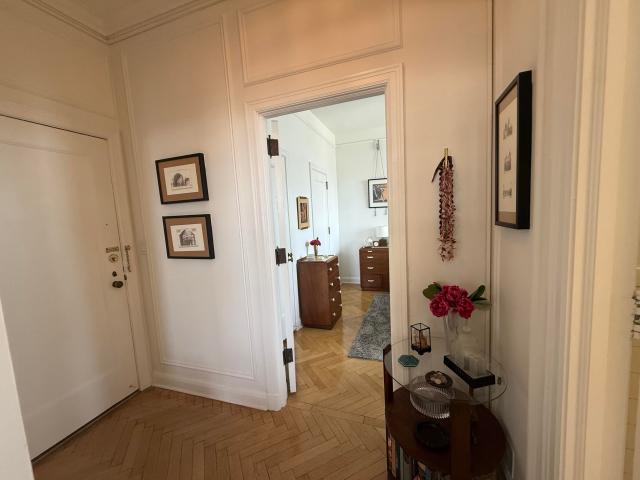 925 E Wells St, Unit 822
