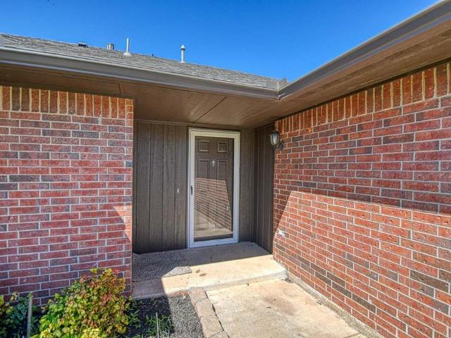 925 Eagle Cliff Drive