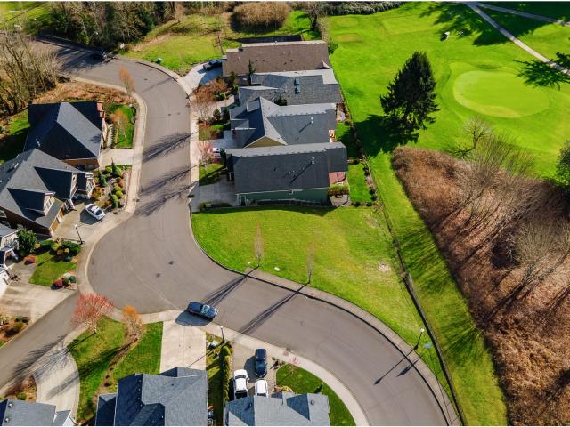 925 fairway dr