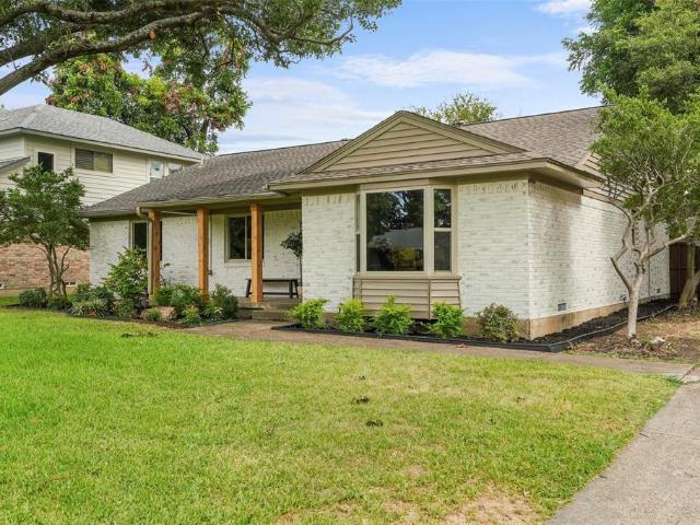 925 Fernwood Drive