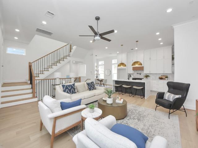 925 Fisher St, Unit C, Houston, TX 77018 | MLS #39317