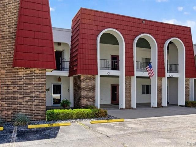 925 Kennely Rd Unit G106, Thomas Township, MI 48609