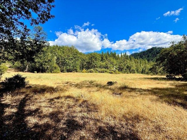 925 Kingsbury Rd, Hayfork, CA 96041