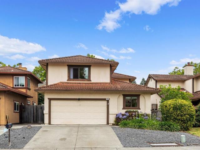 925 Hacienda Cir
