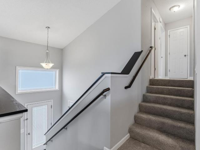 925 Highview Loop SE