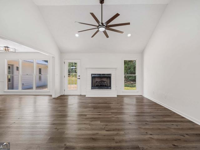 925 lee road 0238