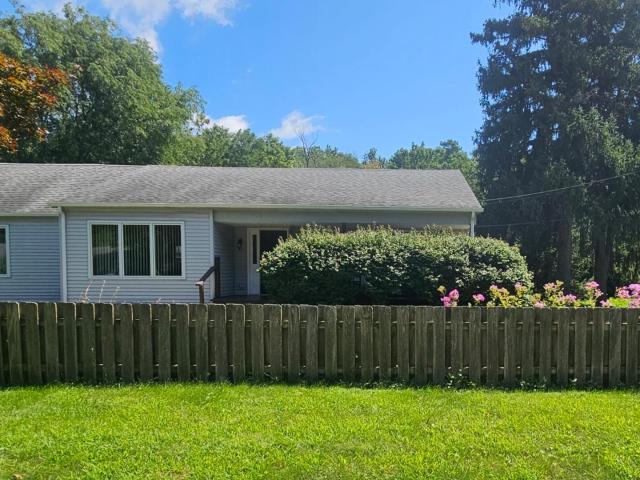 925 Mayflower Road
