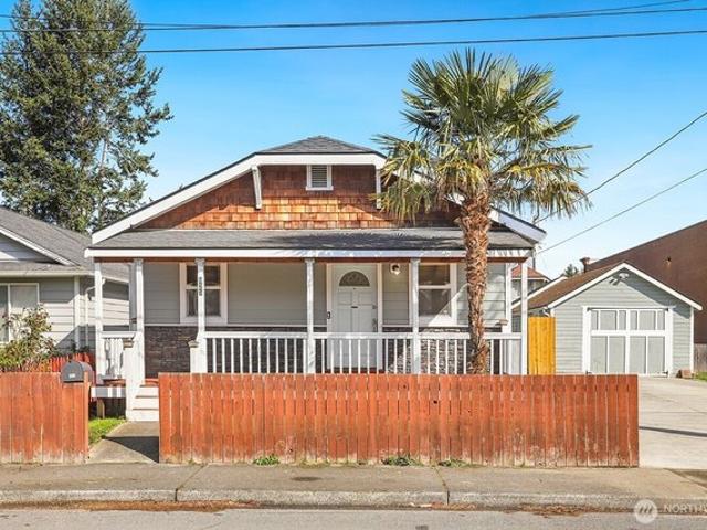 925 McLean Rd, Mount Vernon, WA 98273