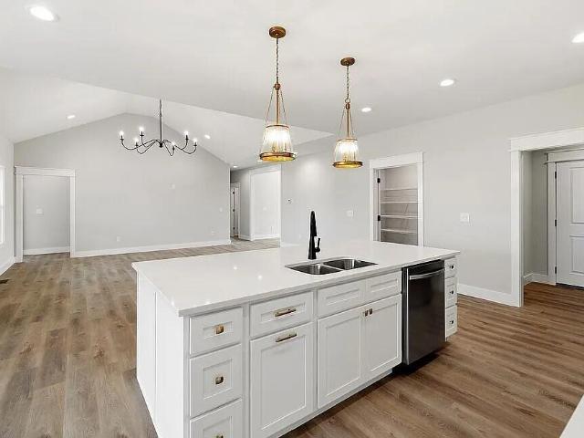 925 Meadow Lane