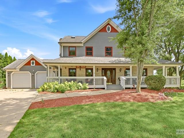 925 Merrill New Rd, Sugar Grove, IL 60554
