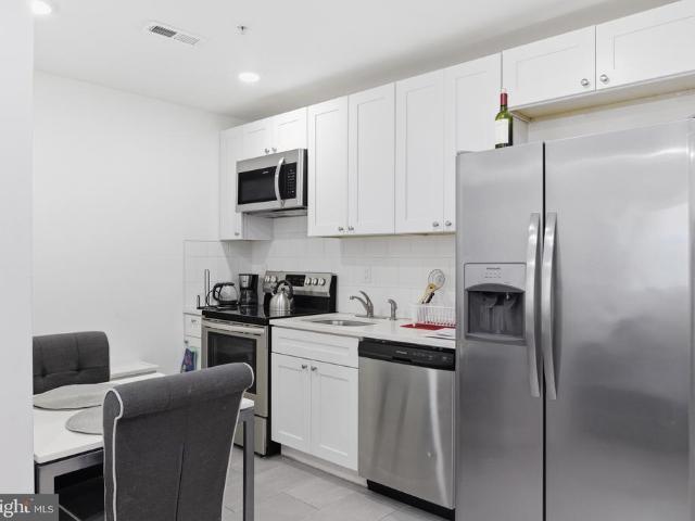 925 29 N Broad Street # 3F
