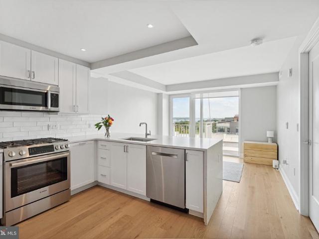 925 N Fairfax Street # 607