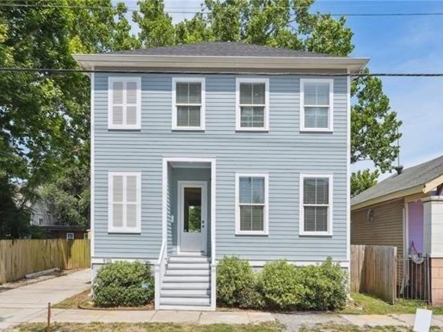 925 N ROCHEBLAVE Street, New Orleans, LA 70119