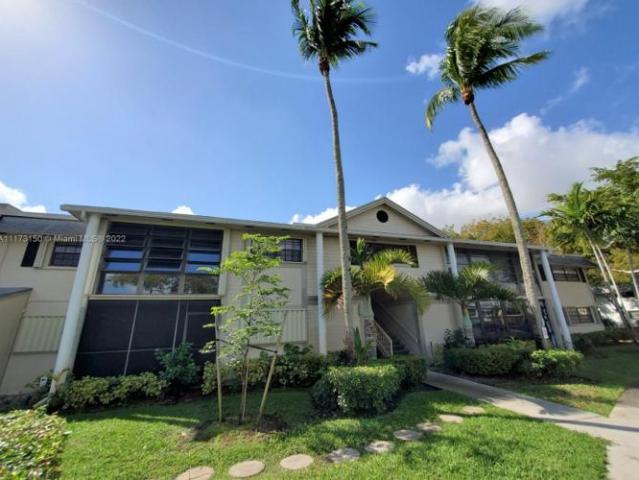 925 NE 199th St #205 Miami, FL 33179